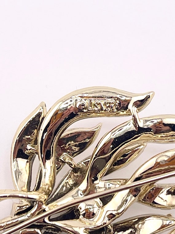 Vintage| Signed Lisner 1950s Classic Brooch Pin| Lotu… - Gem