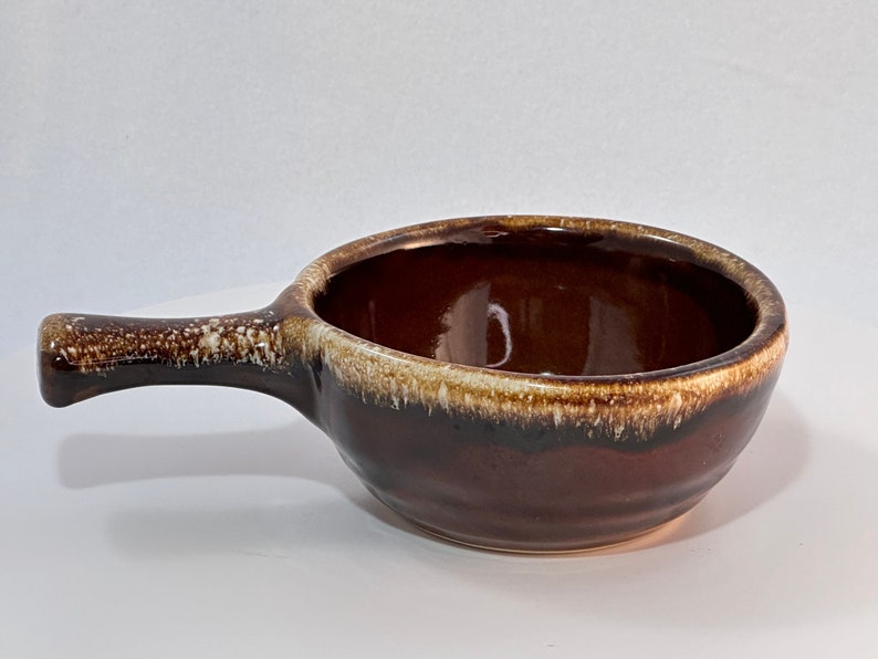 Brown Drip Lug Handle Chili Bowl Monmouth 0901 Maple Leaf Vintage ...
