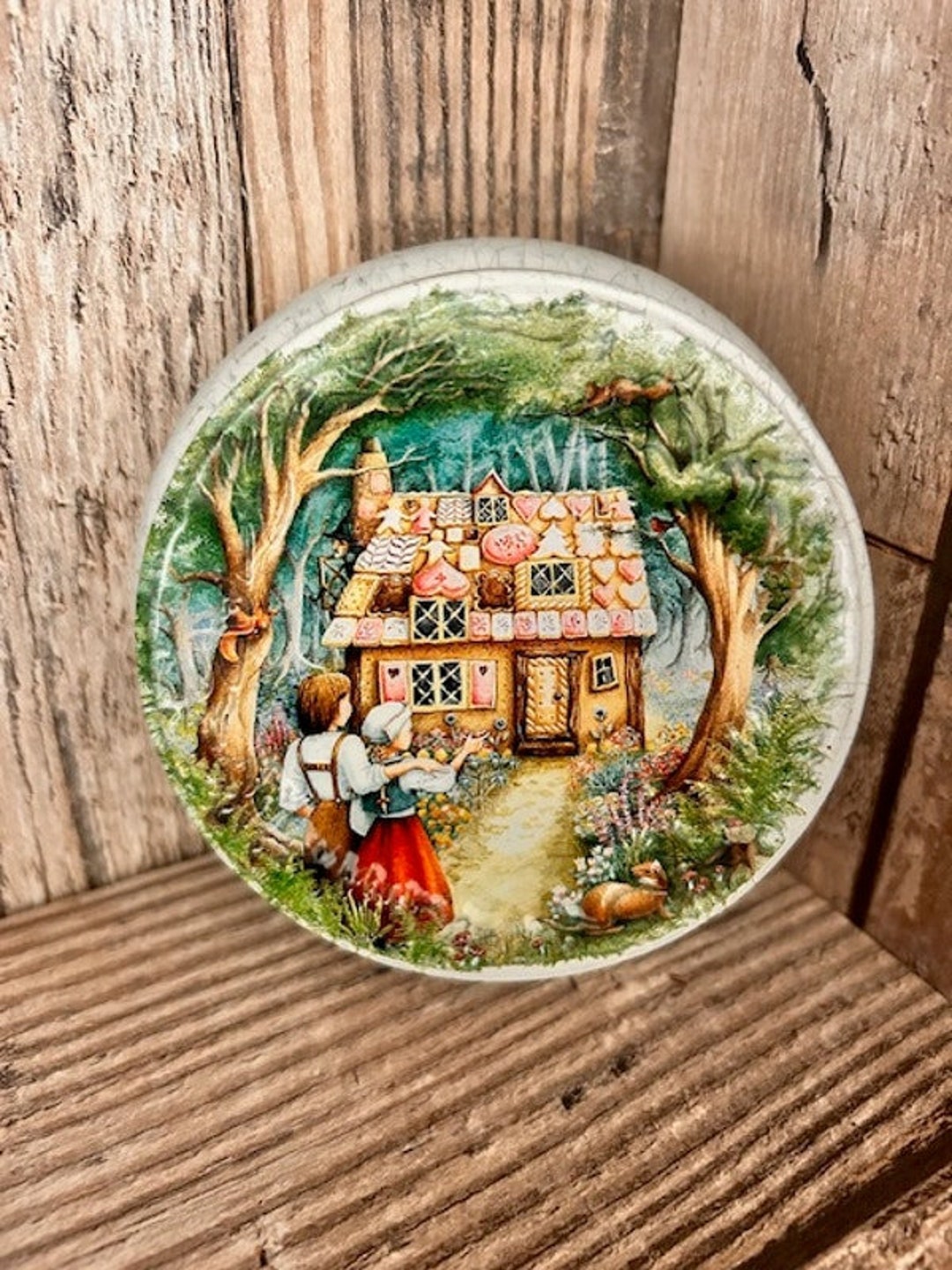 Churchill's of London Hansel and Gretel Gingerbread House Round Candy ...
