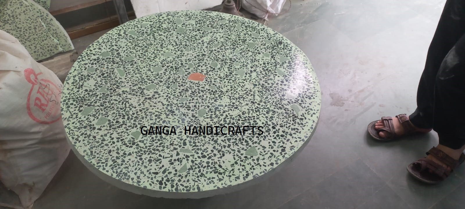 Green Terrazzo Dining Table Top for Restaurants, Meeting Rooms, Round ...