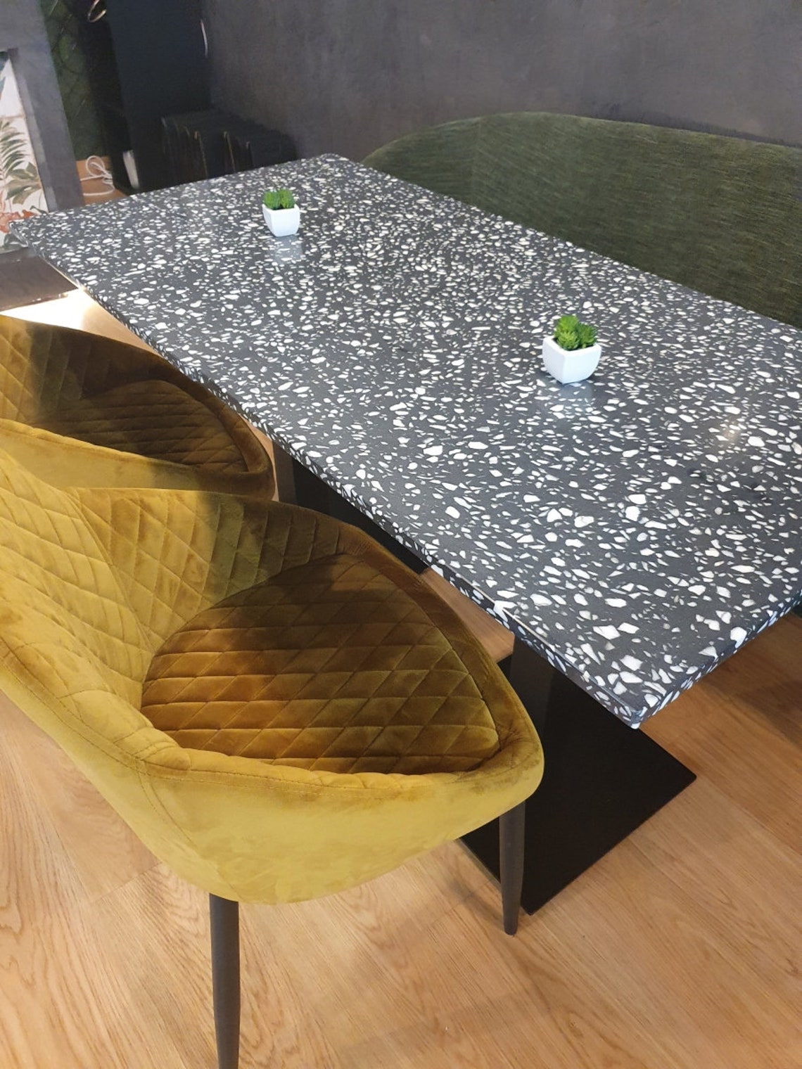 Grey Terrazzo Table Top for Restaurants, Gardens, Balcony, Round ...