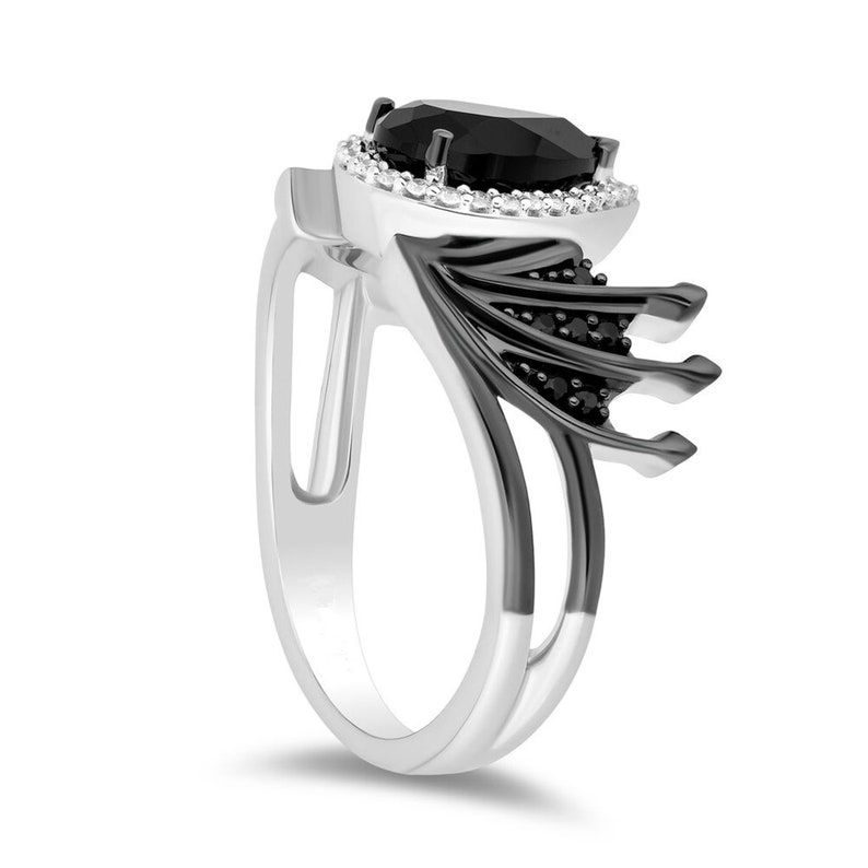 Enchanted Disney Villains Pear-shaped Black Onyx Engagement Ring ...