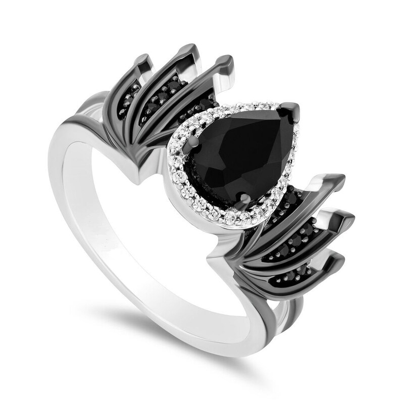 Enchanted Disney Villains Pear-shaped Black Onyx Engagement Ring ...