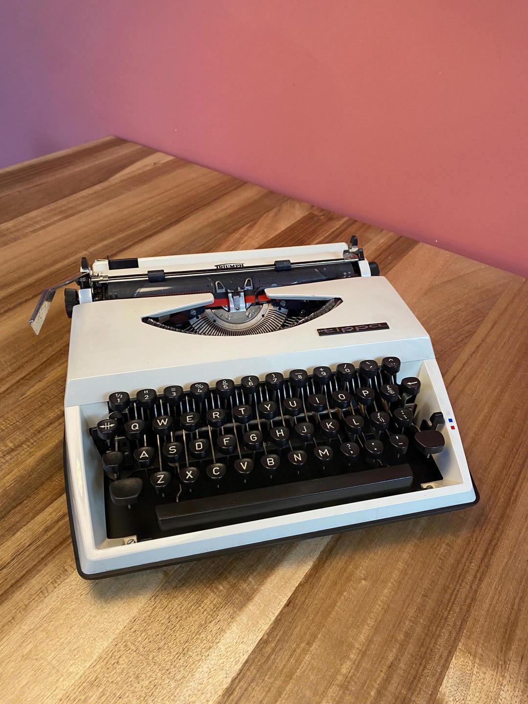 Vintage 1979 Triumph Tippa Typewriter - Etsy