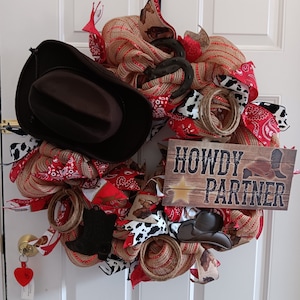 Cowboy Wreath! With Cowboy Hat, Horseshoes, Boots, Lassos and "howdy ...