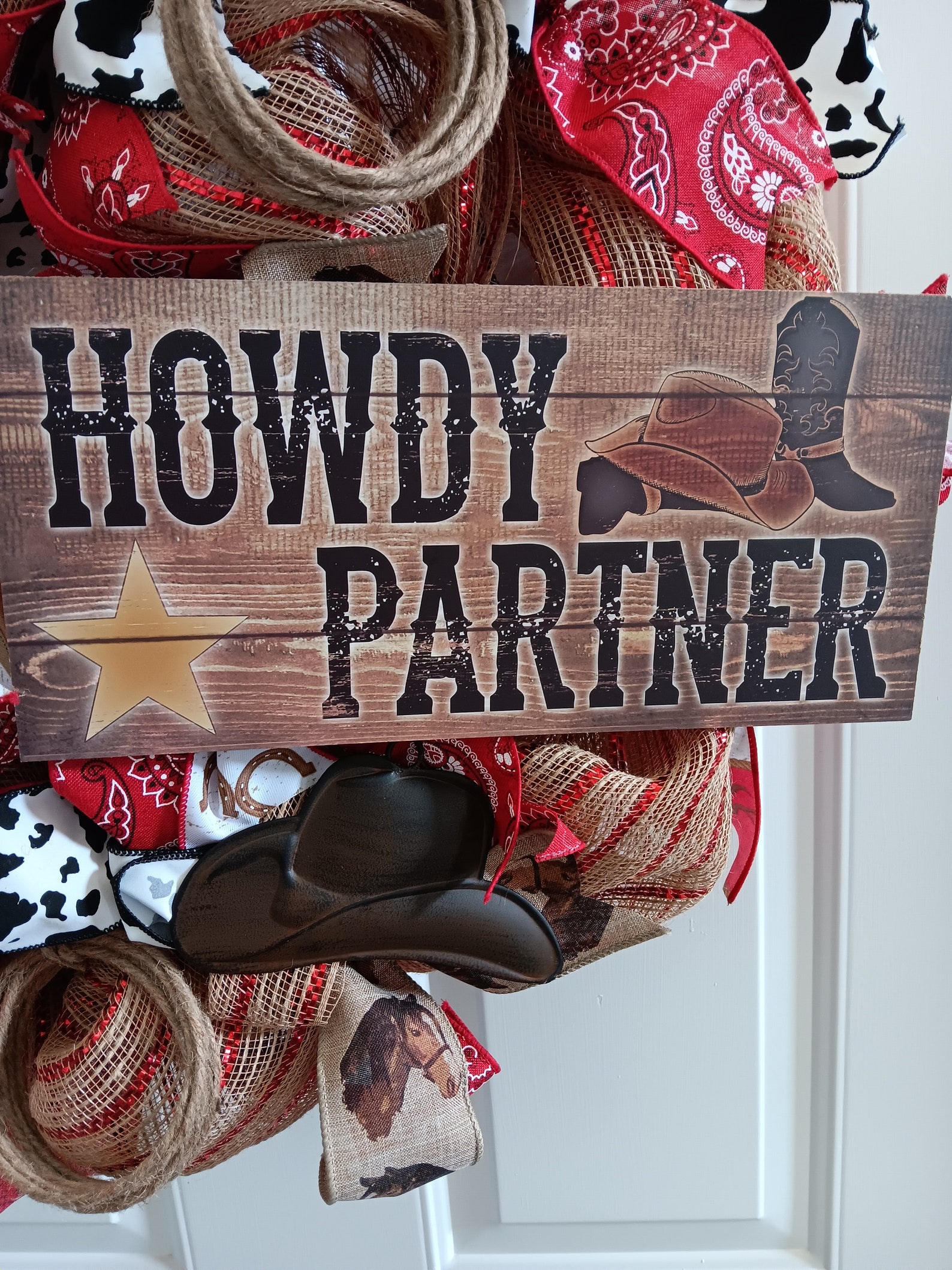 Cowboy Wreath! With Cowboy Hat, Horseshoes, Boots, Lassos and "howdy ...