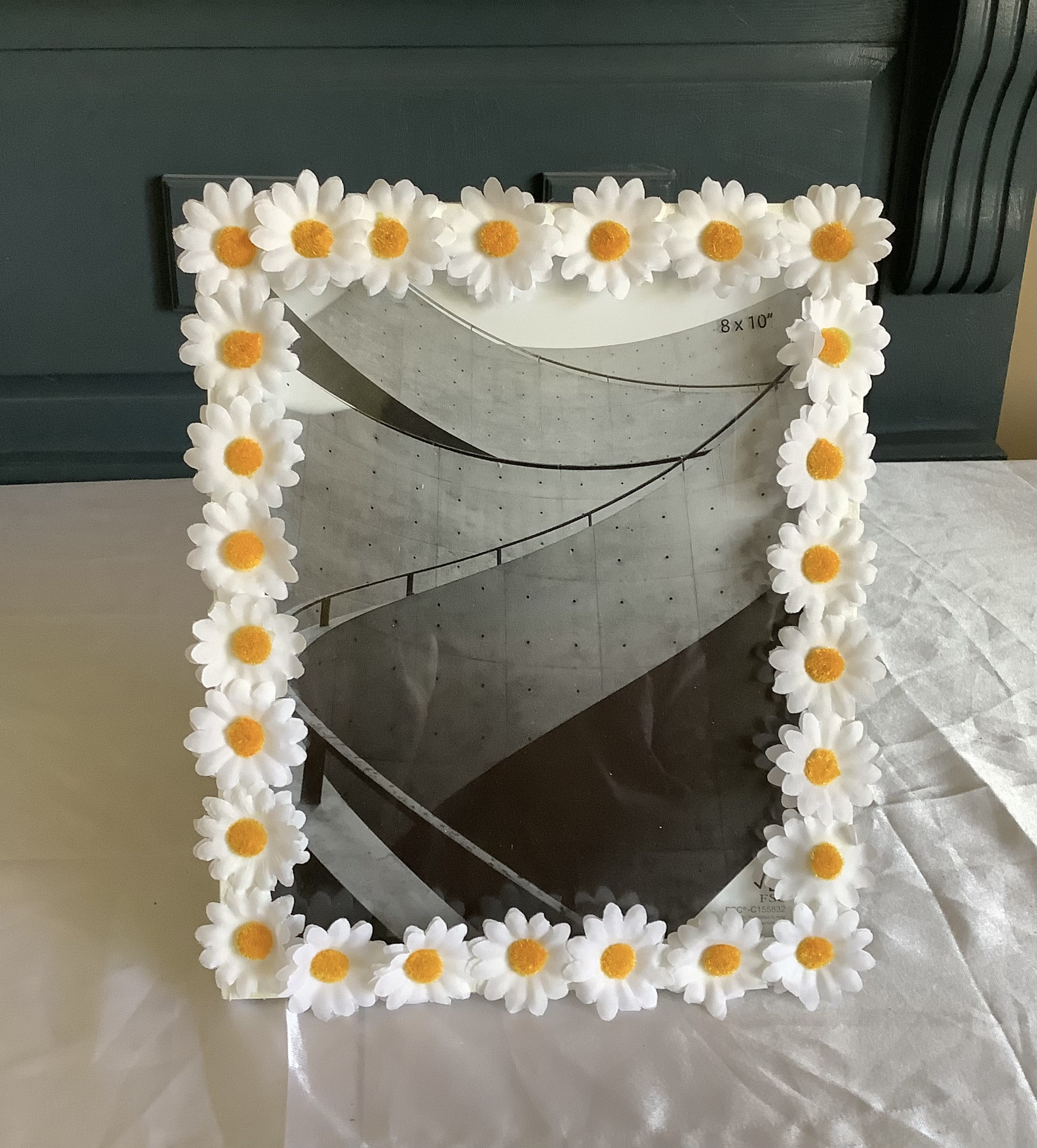 8” X 10” White Silk Daisy Picture Frame - Etsy