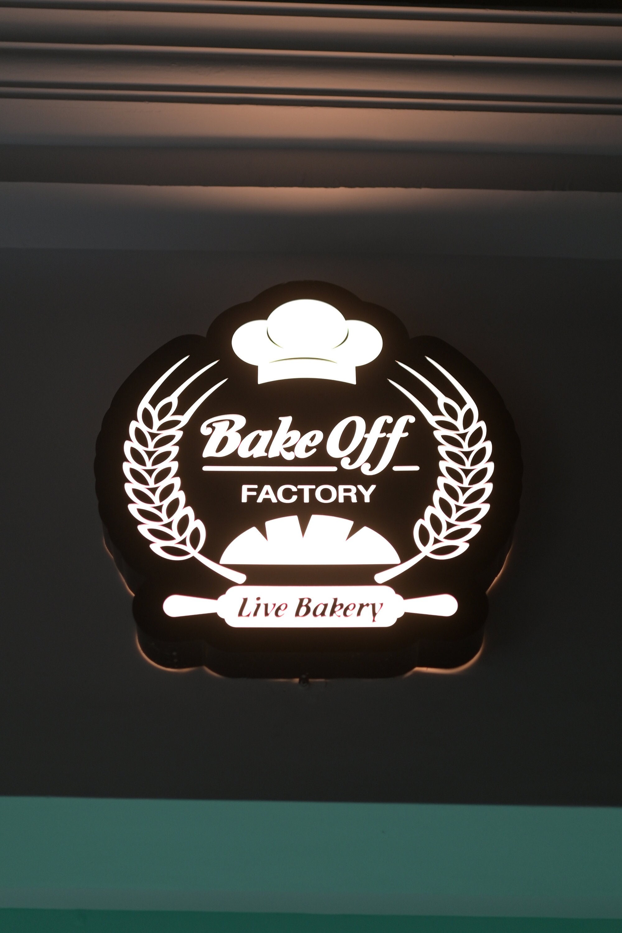 Illuminated Light Box Sign L Storefront Advertising Sign Custom LED ...