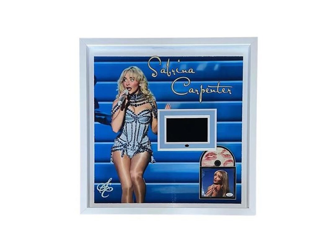 Sabrina Carpenter Signed 3D With With Playable Video 25x25 Framed CD ...