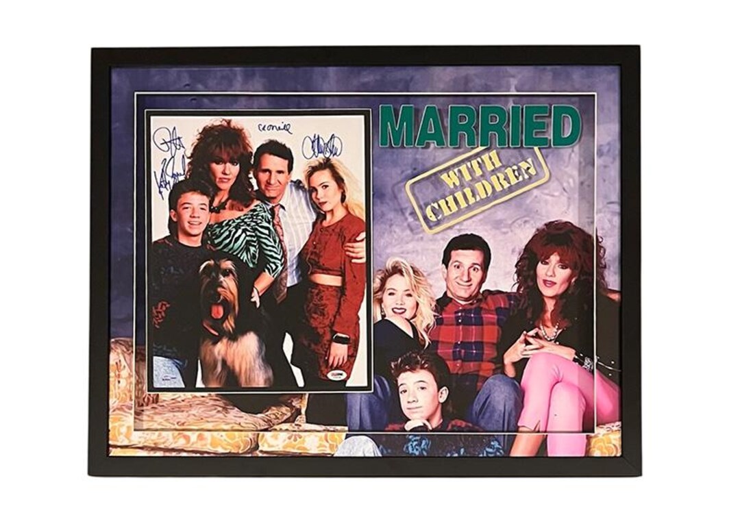 Ed O'neill, Katey Sagal, Christina Applegate, David Faustino Signed 3D ...