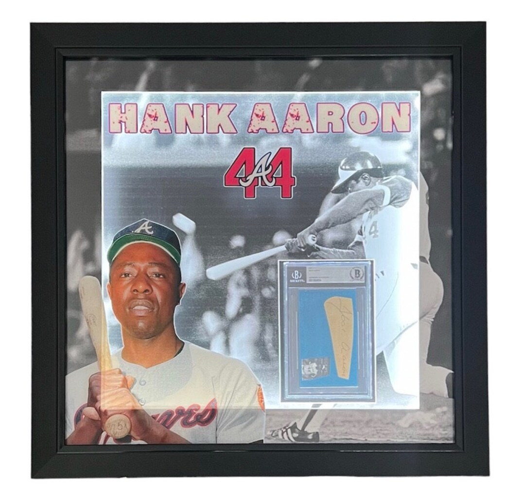 Hank Aaron Signed 3D Framed Signature With LED Lights Beckett 23x23 - Etsy