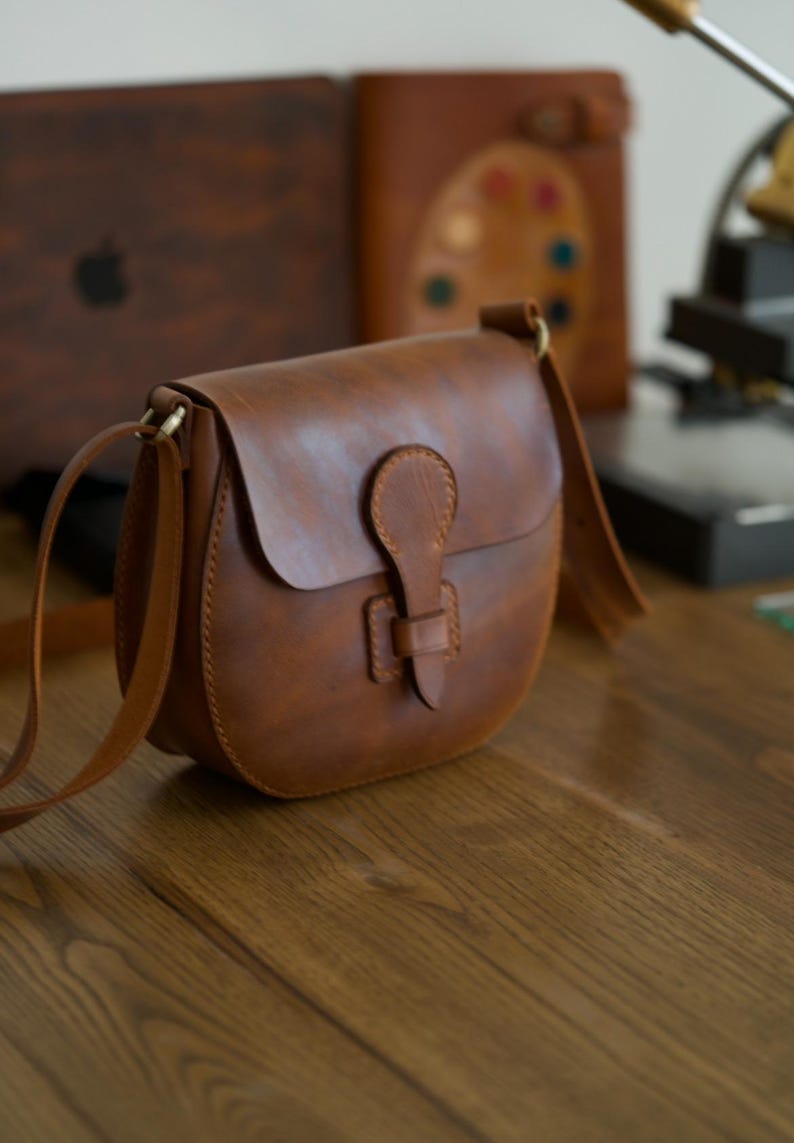 Artisan Leather Bag – Hand Stitched, Natural Vegetable Tanned Leather ...