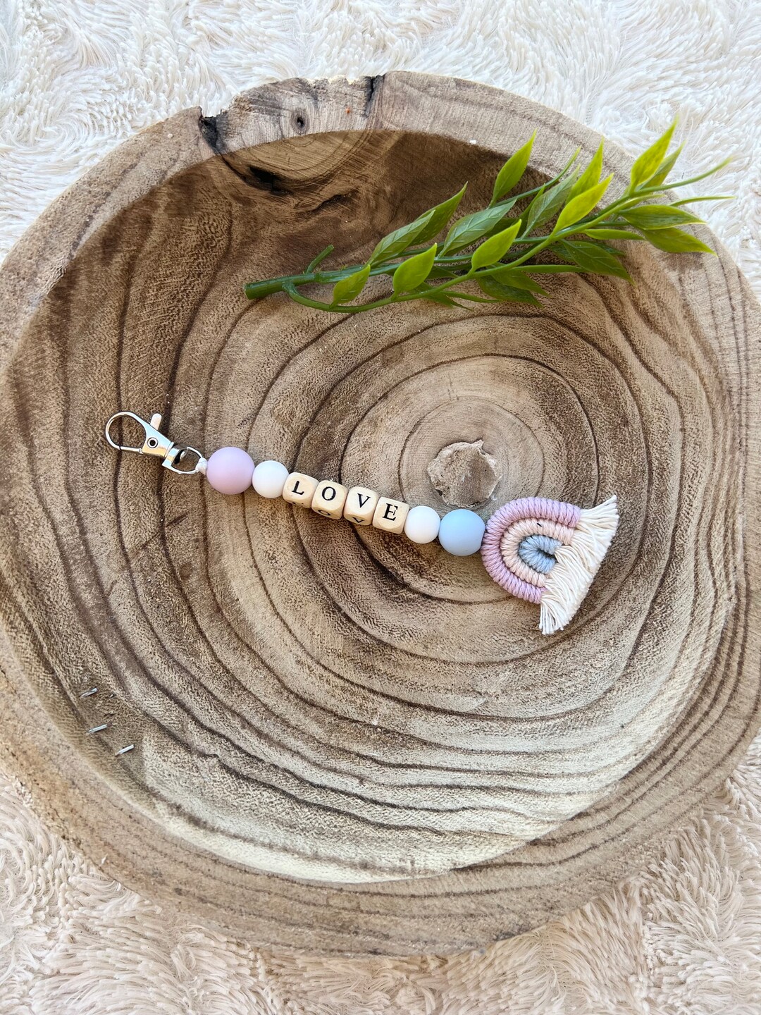 Personalized Handmade Key Ring, Silicone Beads and Macramé Rainbow - Etsy