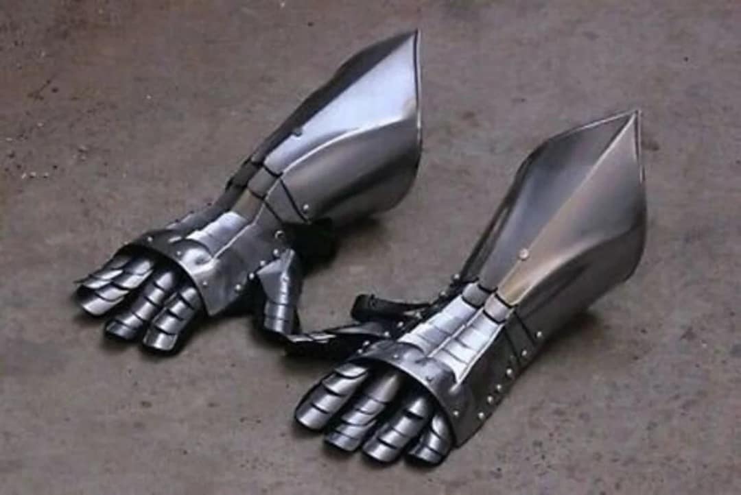 Handmade 18 Gauge Steel Medieval Knight Style Warrior Gothic Pair Set ...