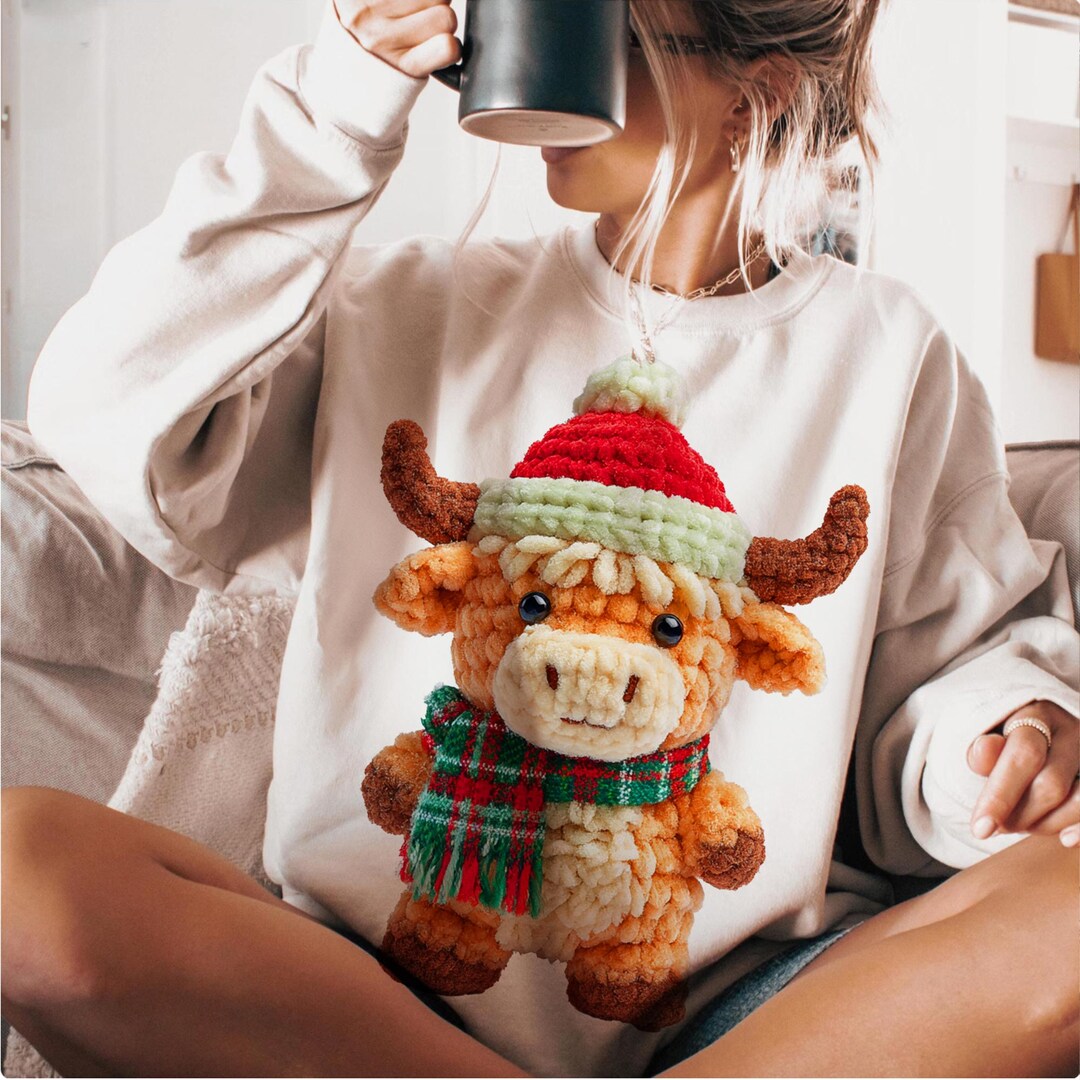Winter Highland Cow Latch Hook Png, Cute Bull Yarn Crochet, Cozy Animal ...