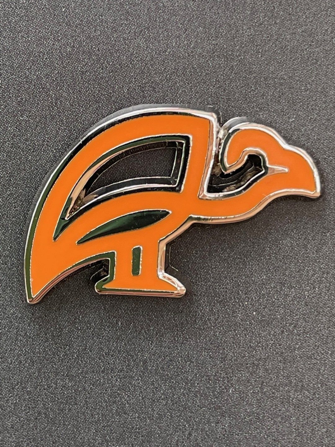 Horstmann Trust Vulture Logo Pin Badge - Etsy