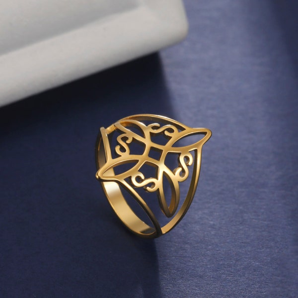 Witch Knot Ring - Etsy