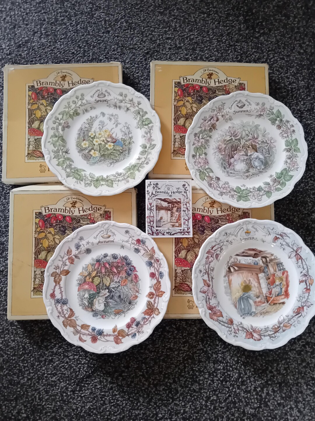 Vintage Brambly Hedge Collectors Plates.- Seasons of the Year. Full 4 ...