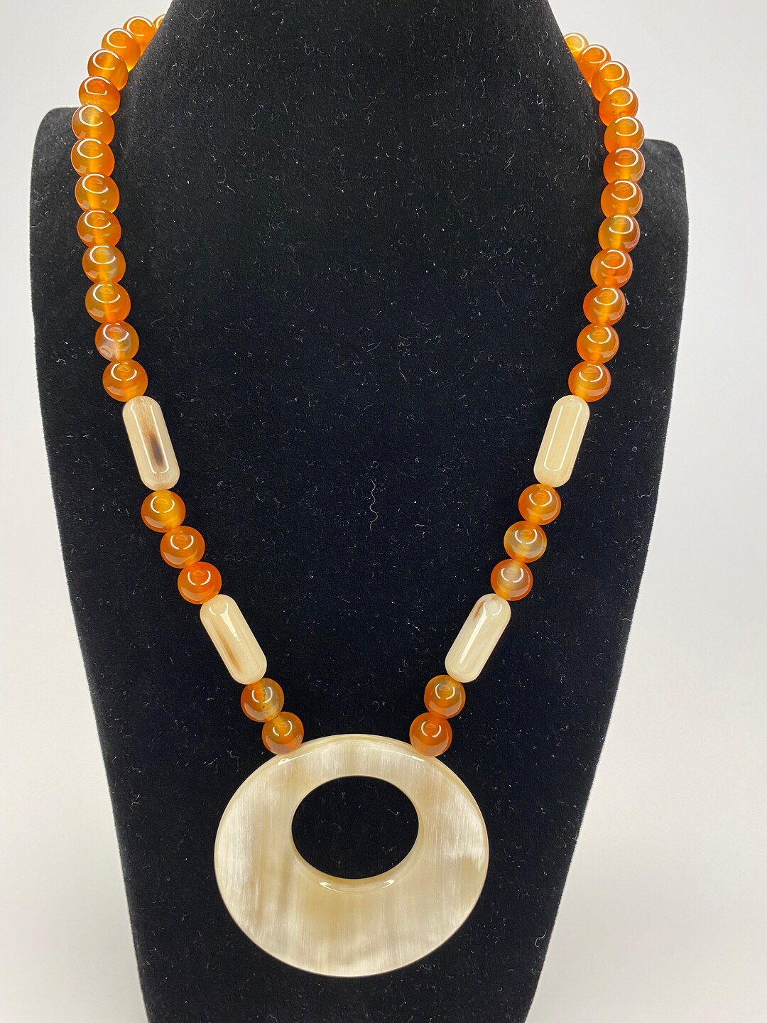 Thohr Noble Horn Necklace / Design of Bright Horn Pendant Combined With ...