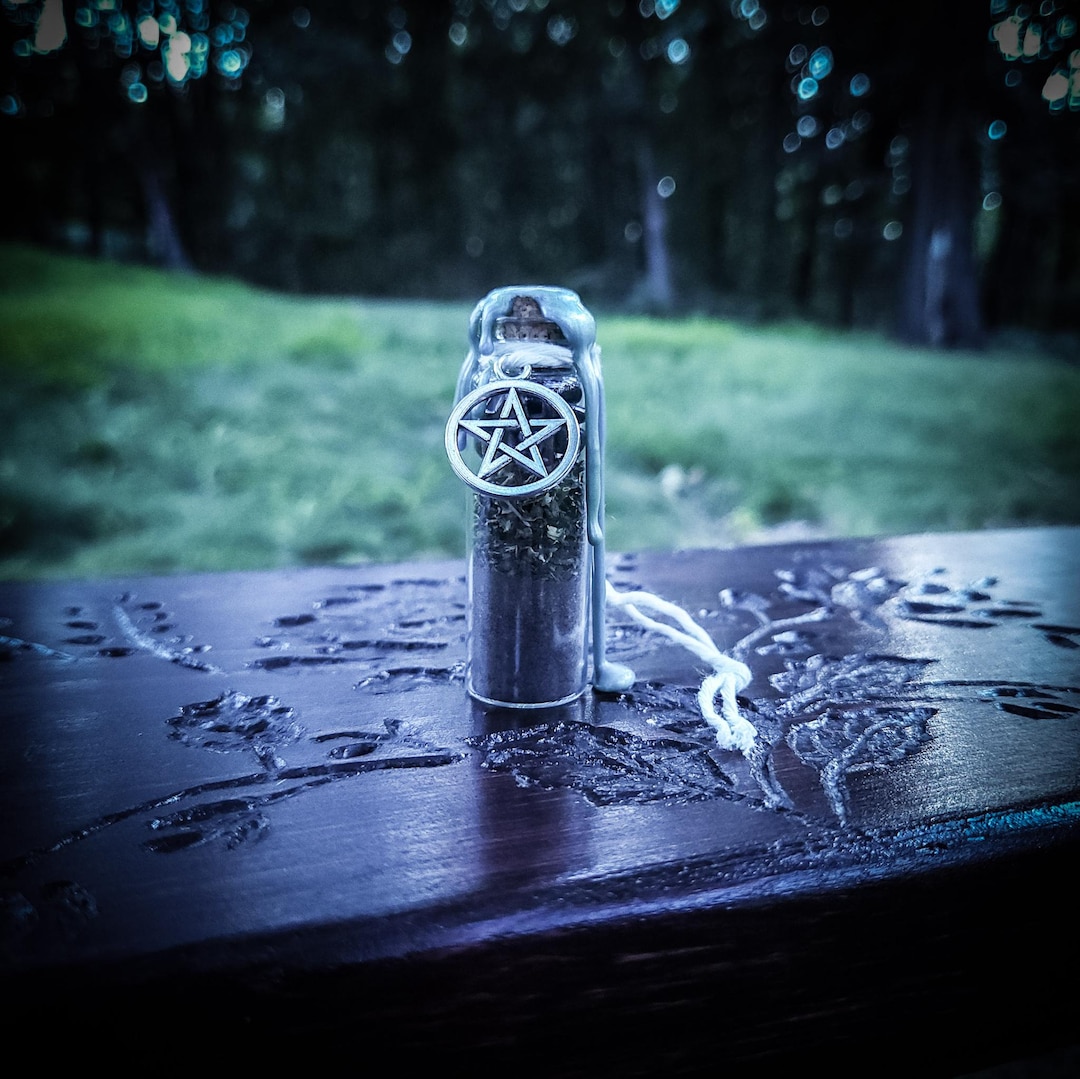 Protection Spell Jar- Dragons Blood Resin - Etsy