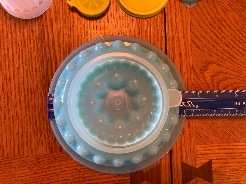 Tupperware Tri-jeld Mold, 2 Sets, 2 Molds & 8 Serving Cups, Teal and ...