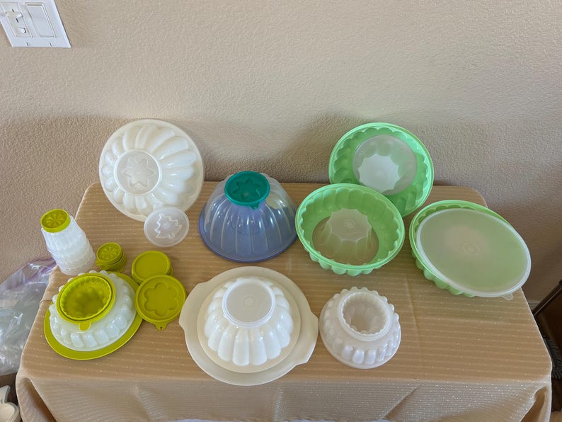 Tupperware Jel-n-serve, Jello Molds, Large and Small, 616, 1202, 776 ...