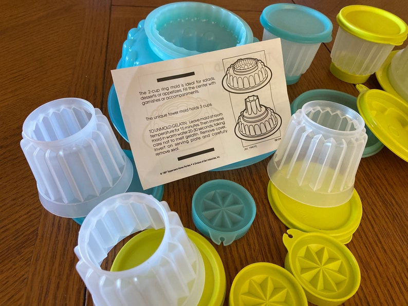 Tupperware Tri-jeld Mold, 2 Sets, 2 Molds & 8 Serving Cups, Teal and ...