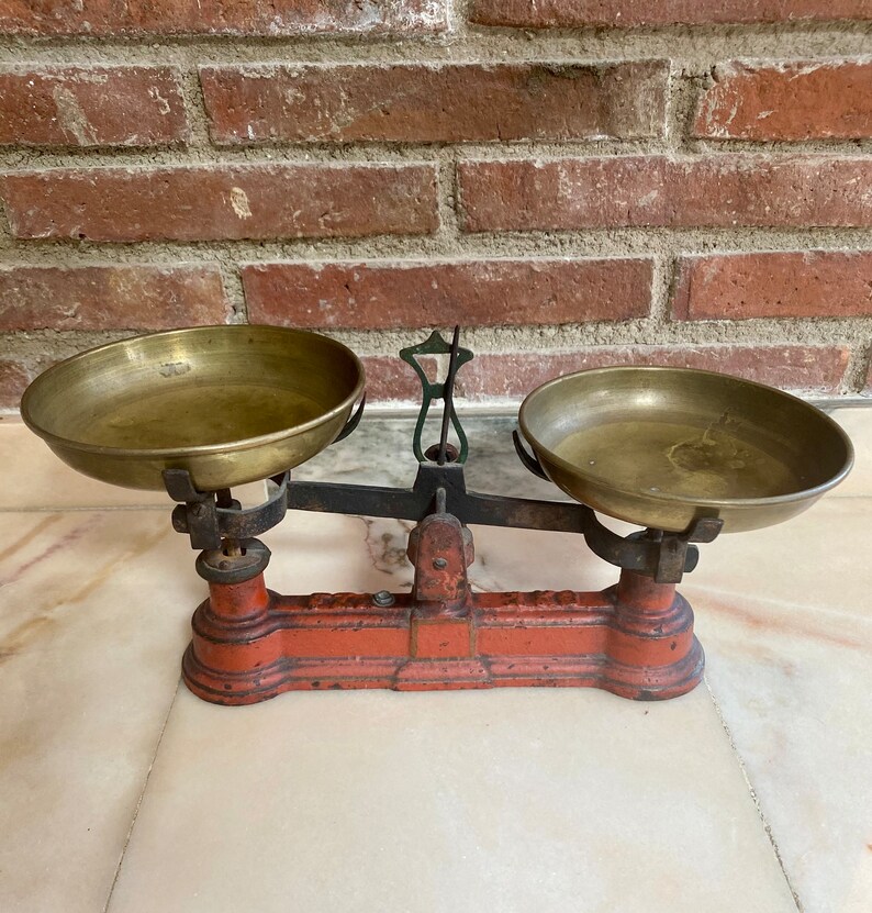 Vintage Iron Cast and Copper Scales With 5 Weights up to 2 Kg - Etsy