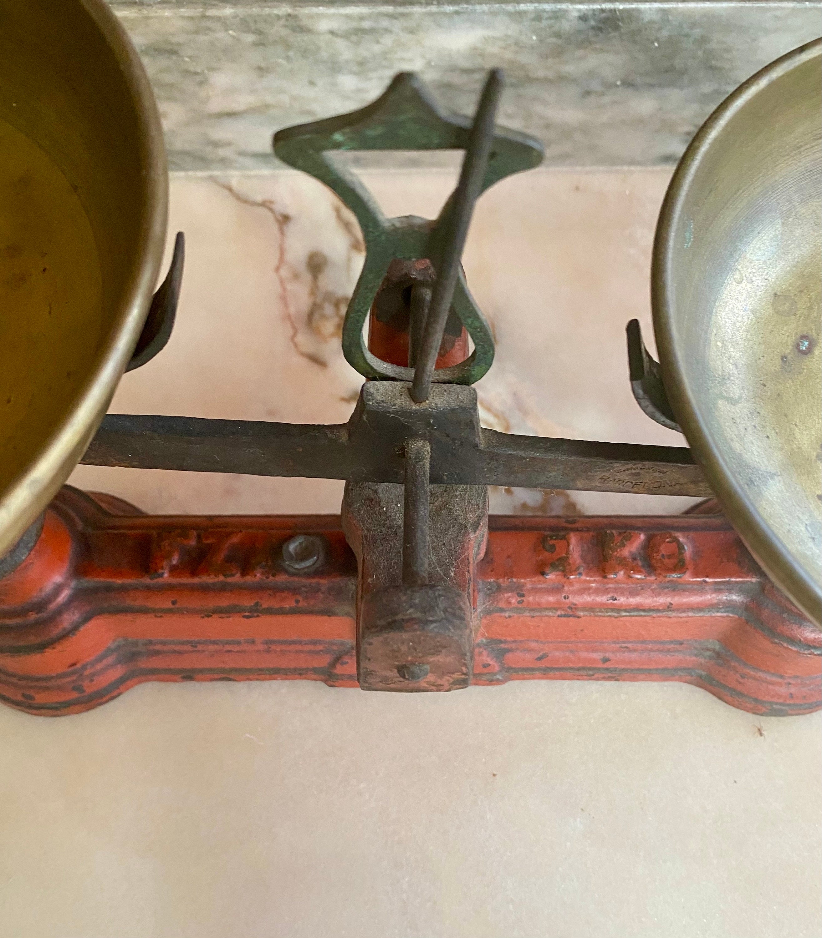 Vintage Iron Cast and Copper Scales With 5 Weights up to 2 Kg - Etsy