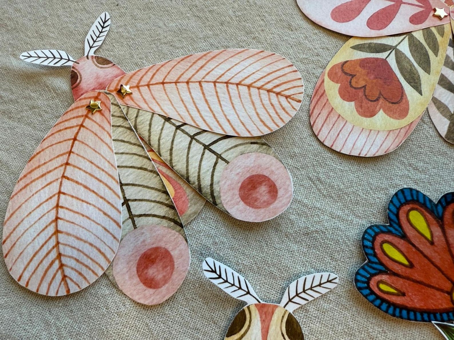 Articulated Moths Paper Dolls, Movable Butterfly Paper Doll, Play Craft ...