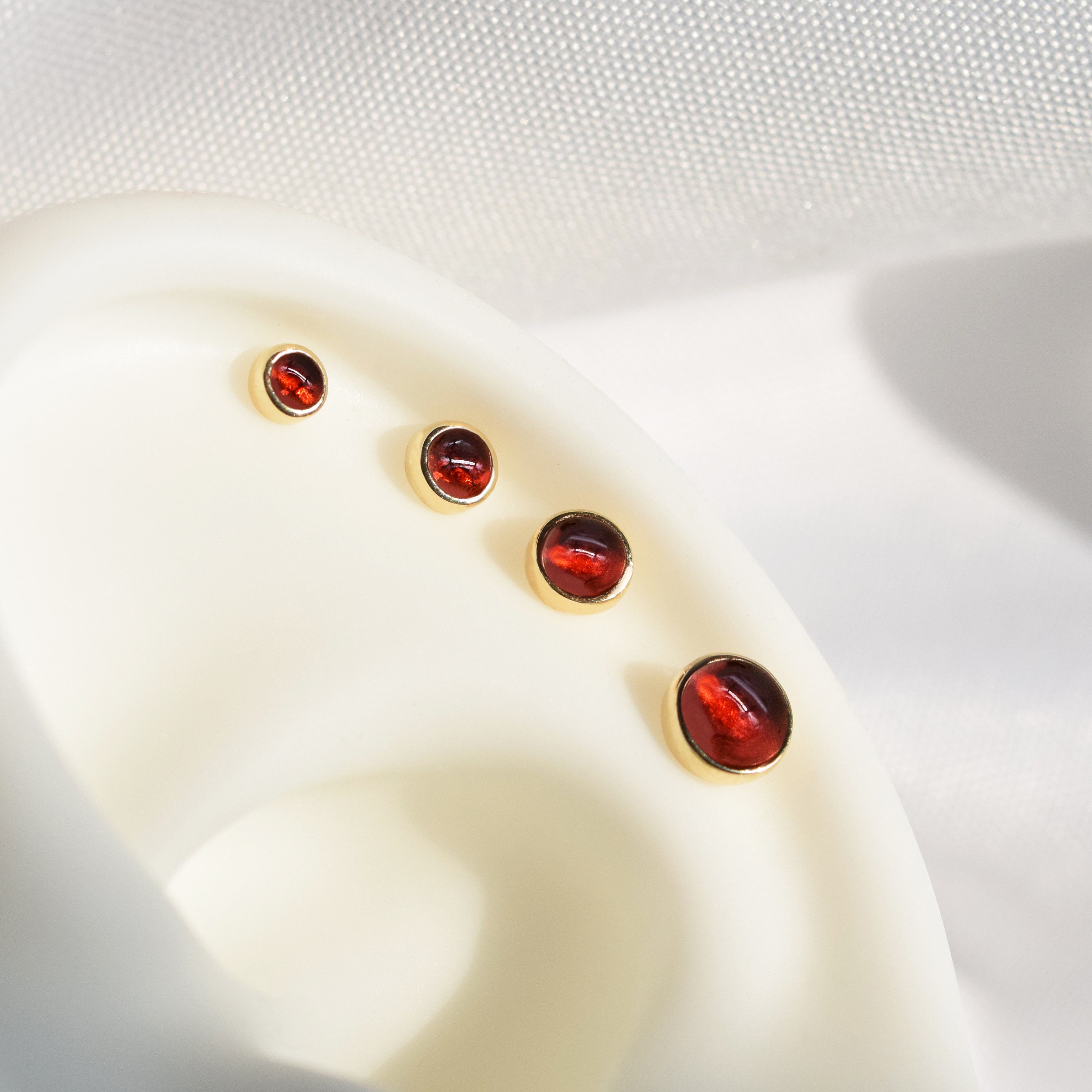 14K Solid Gold Garnet Threadless and Threaded Labret Dainty Round ...