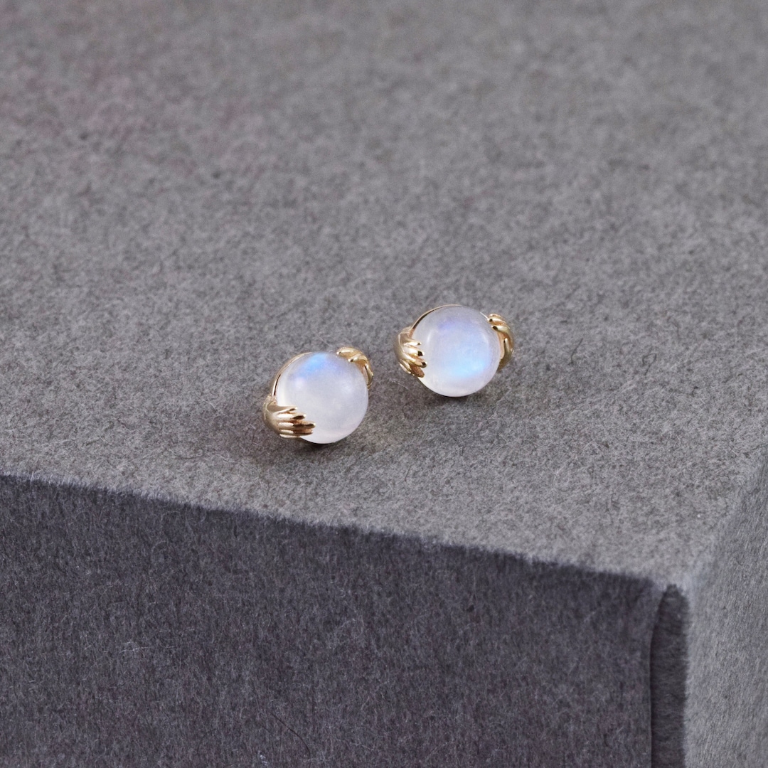 14k Solid Gold Moonstone Cartilage Earring Threadless Push in Labret ...