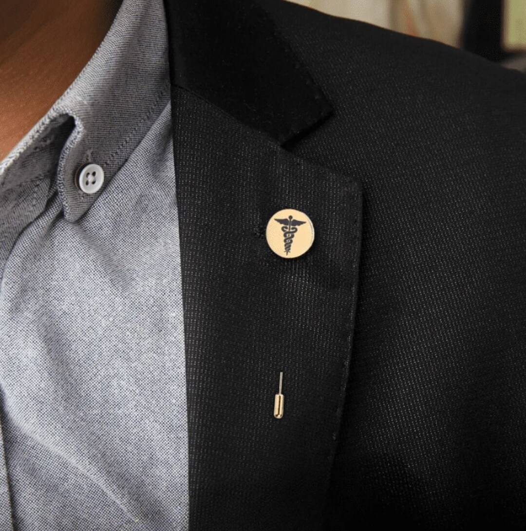 Custom Logo Lapel Pin Brooch Gold for Business Event Family Weapon Men ...