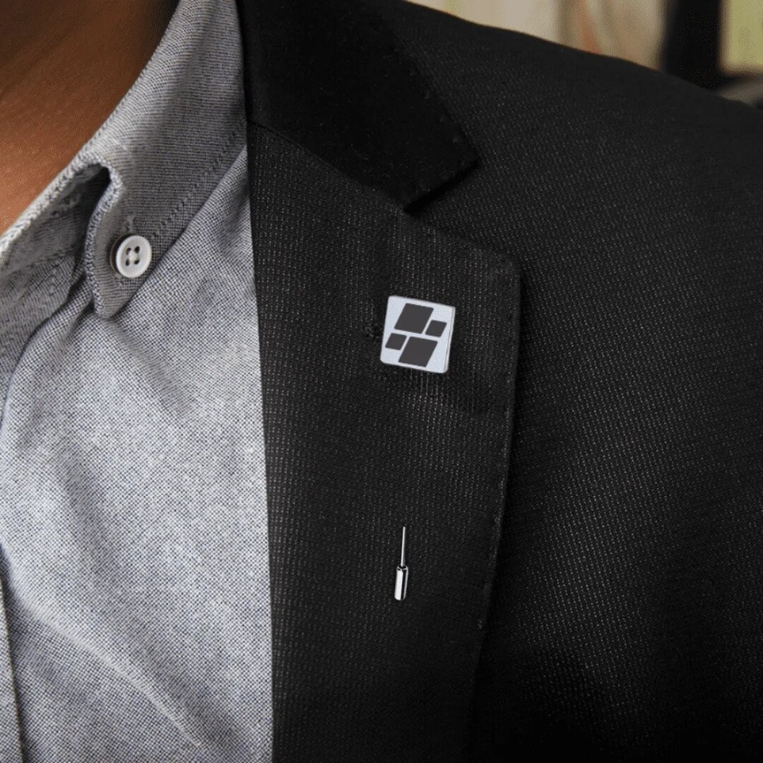 Custom Logo Lapel Pin Brooch Square for Business Event Family Weapon ...