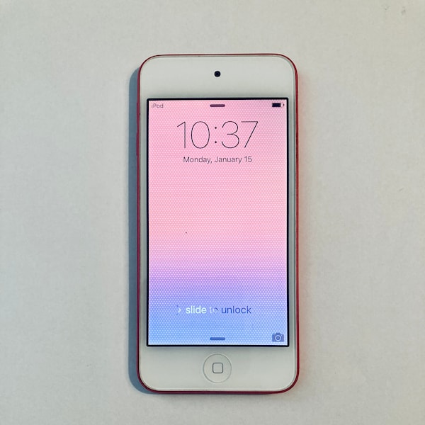 RARE! 32GB 5th Gen Red! Apple Ipod Touch