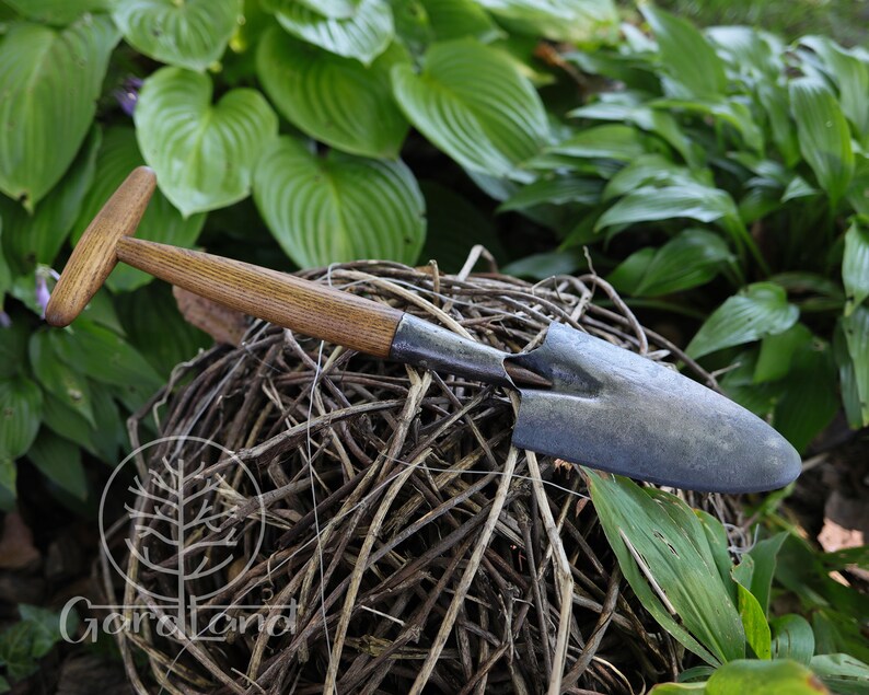 T Handle Garden Spade, Handmade Forged Garden Shovel, Garden Tools ...