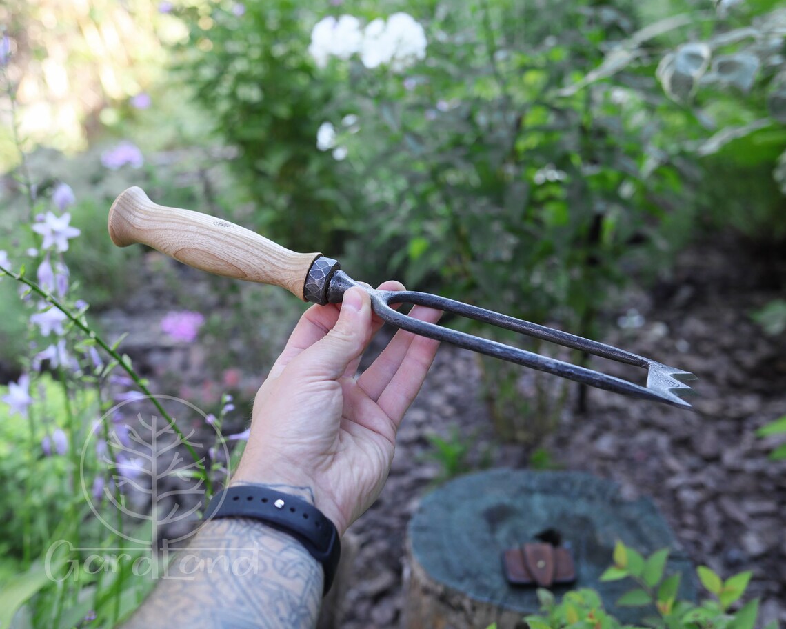 Hand Hoe V-shaped Angles Garden Hand Hoe Gardening Tools Angle Hand ...