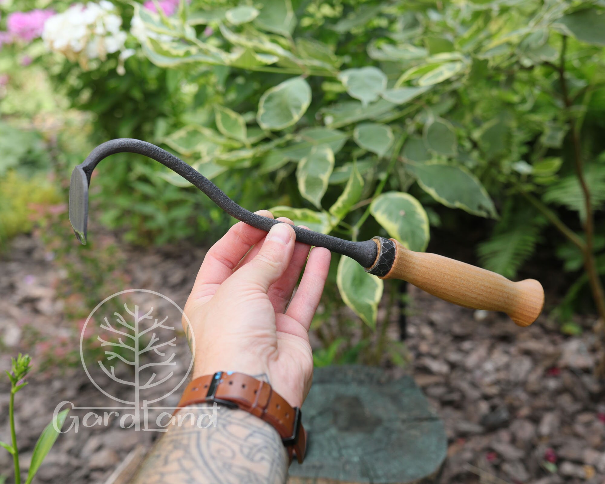 Swan Neck Hand Hoe | American Hoe | Long Handle Square Headed Hoe ...