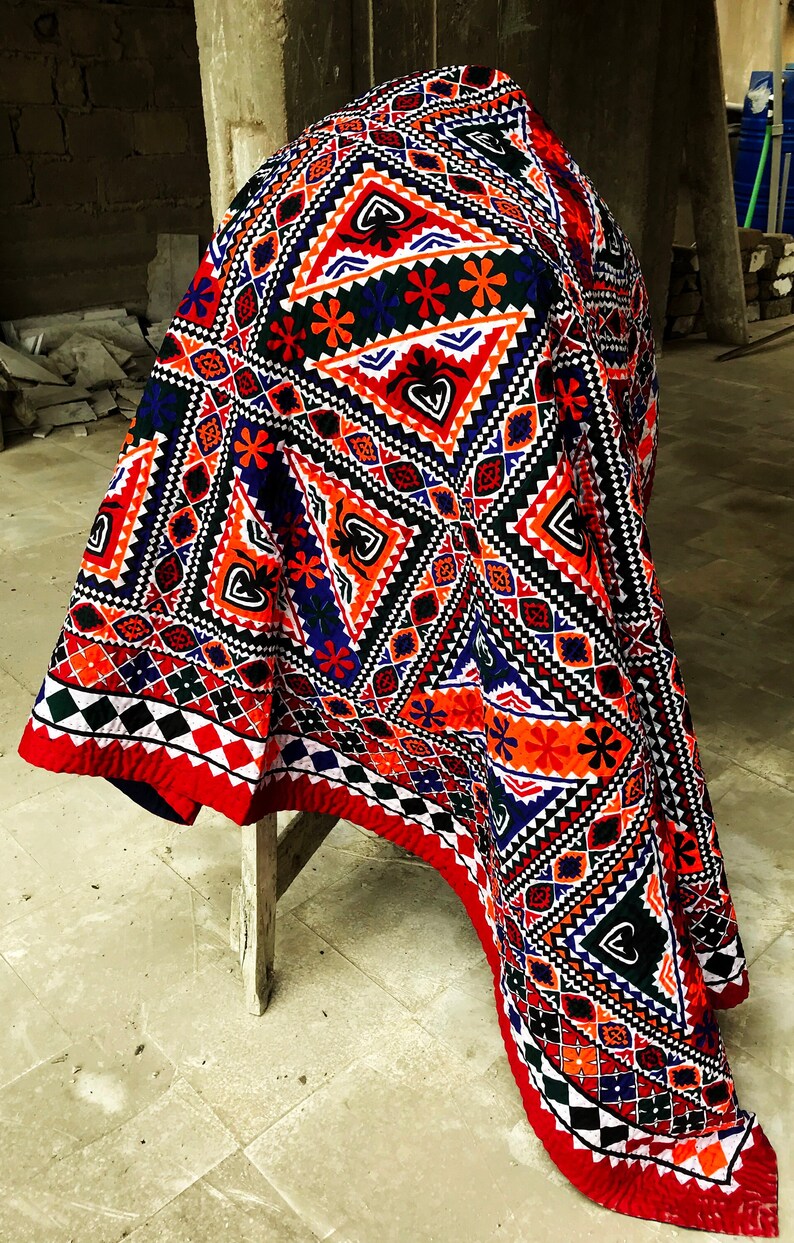 Handmade Bohemian Traditional Style Kutchi Ralli , Rug , Sindhi Ralli ...