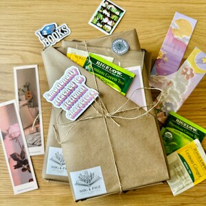 Blind Date With a Book - Etsy