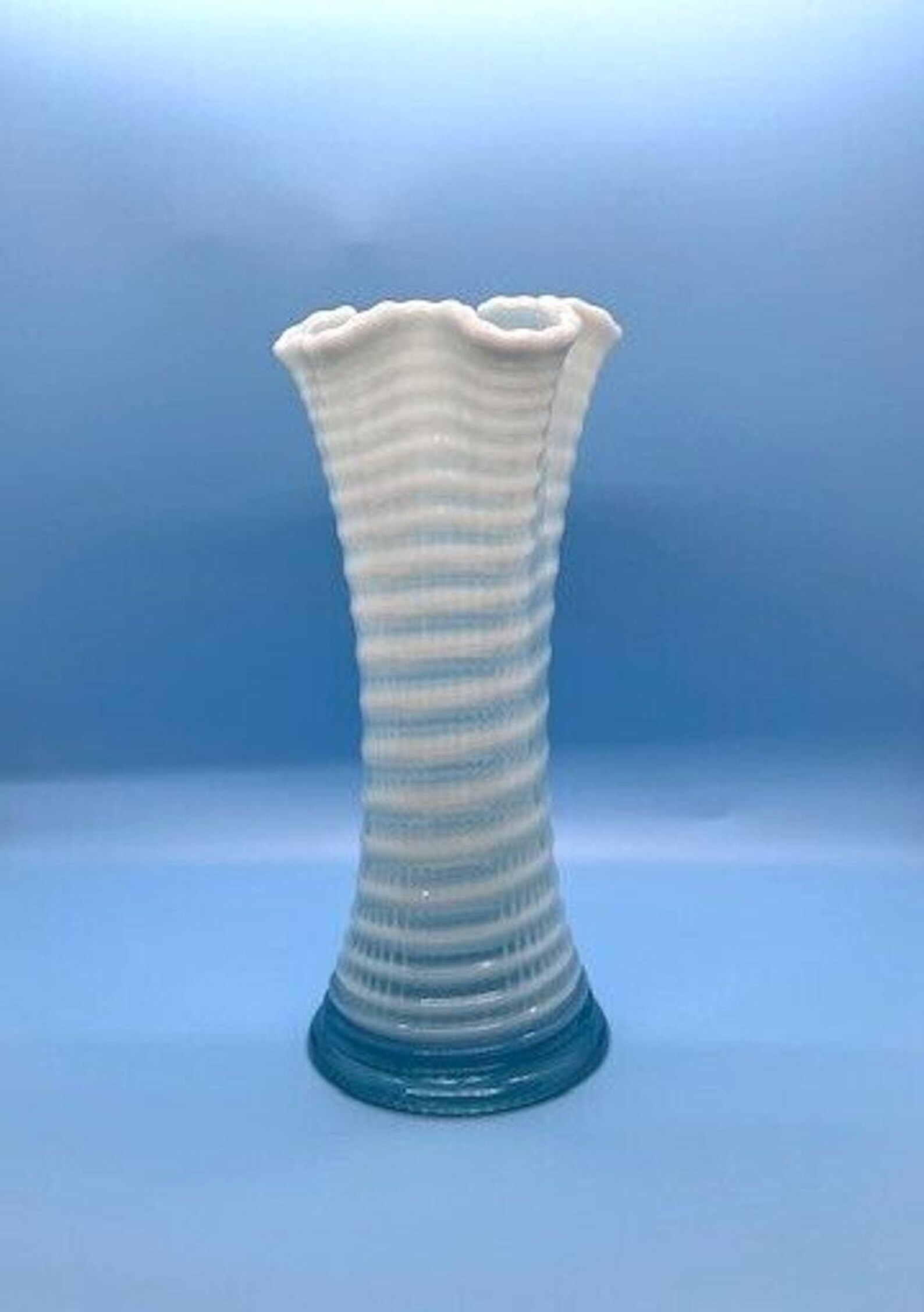 Vtg Flint Glass Ring Optic Vase Glass 1902 Spiral Blue Stretch 8.25 ...
