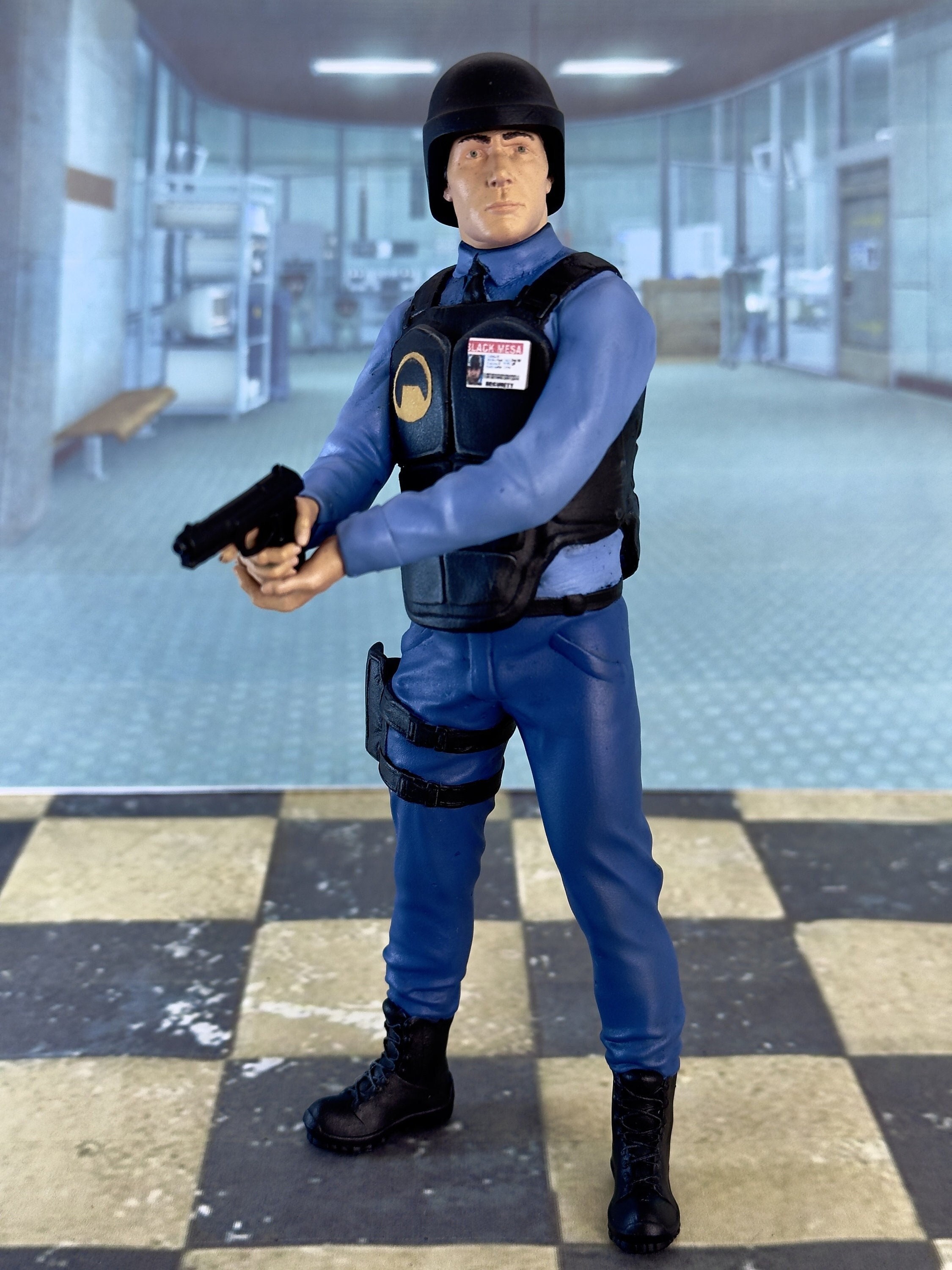 Barney Calhoun Collectible Figure With Interchangeable Heads From Half ...