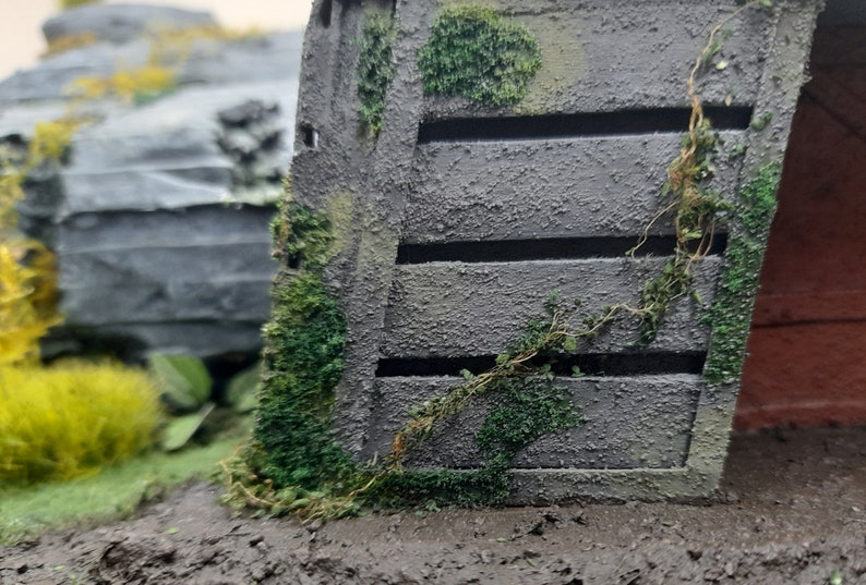 Miniature Climbing Vines for Dioramas, Tabletop, Model Railways ...