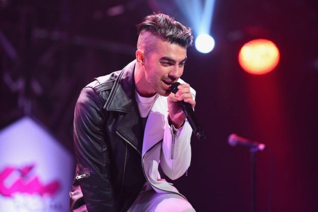 Joe Jonas White and Black Premium Solid Casual Tailored Rockstar Band ...