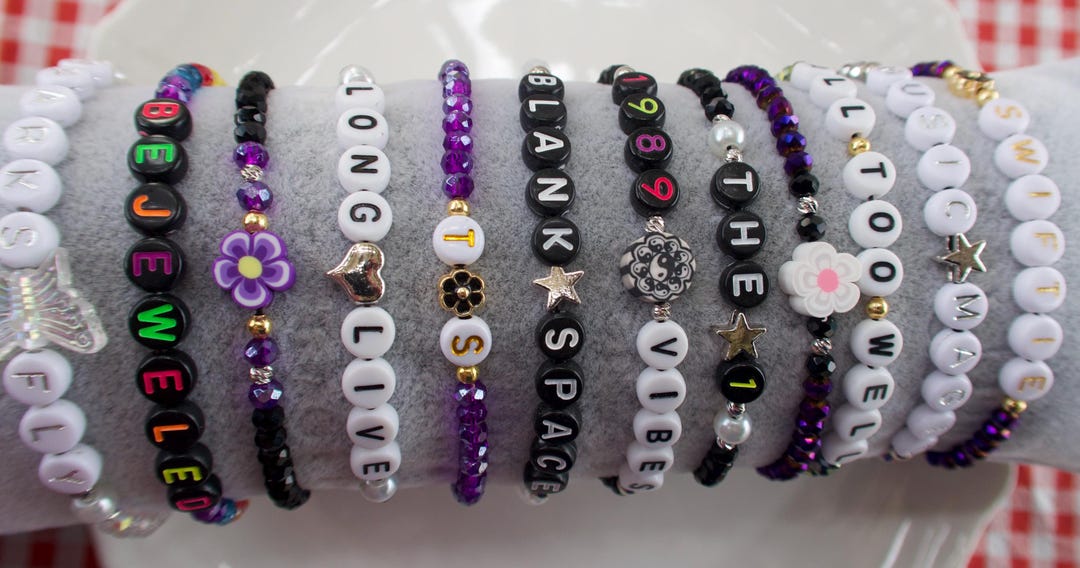 12 Pack Taylor's Beaded Friendship Bracelets, Unique Swiftie Bracelet ...