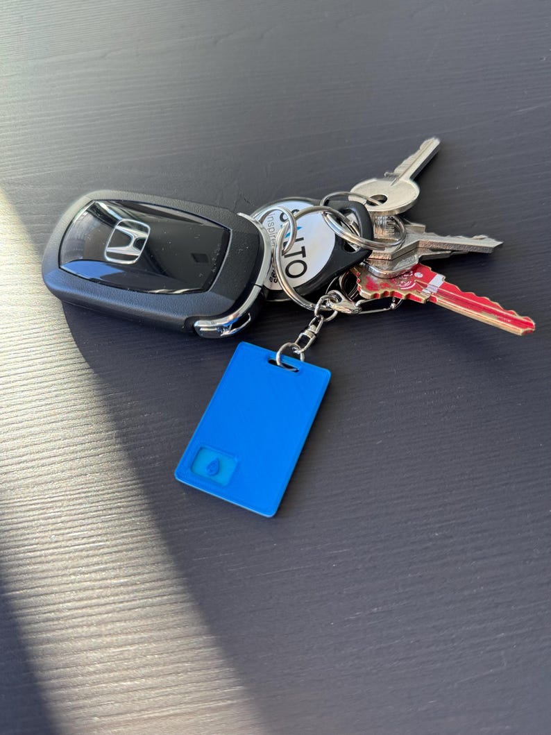 Severance Lumon ID Badge Keychain 3D Printed Keychain Lumon Employee ...