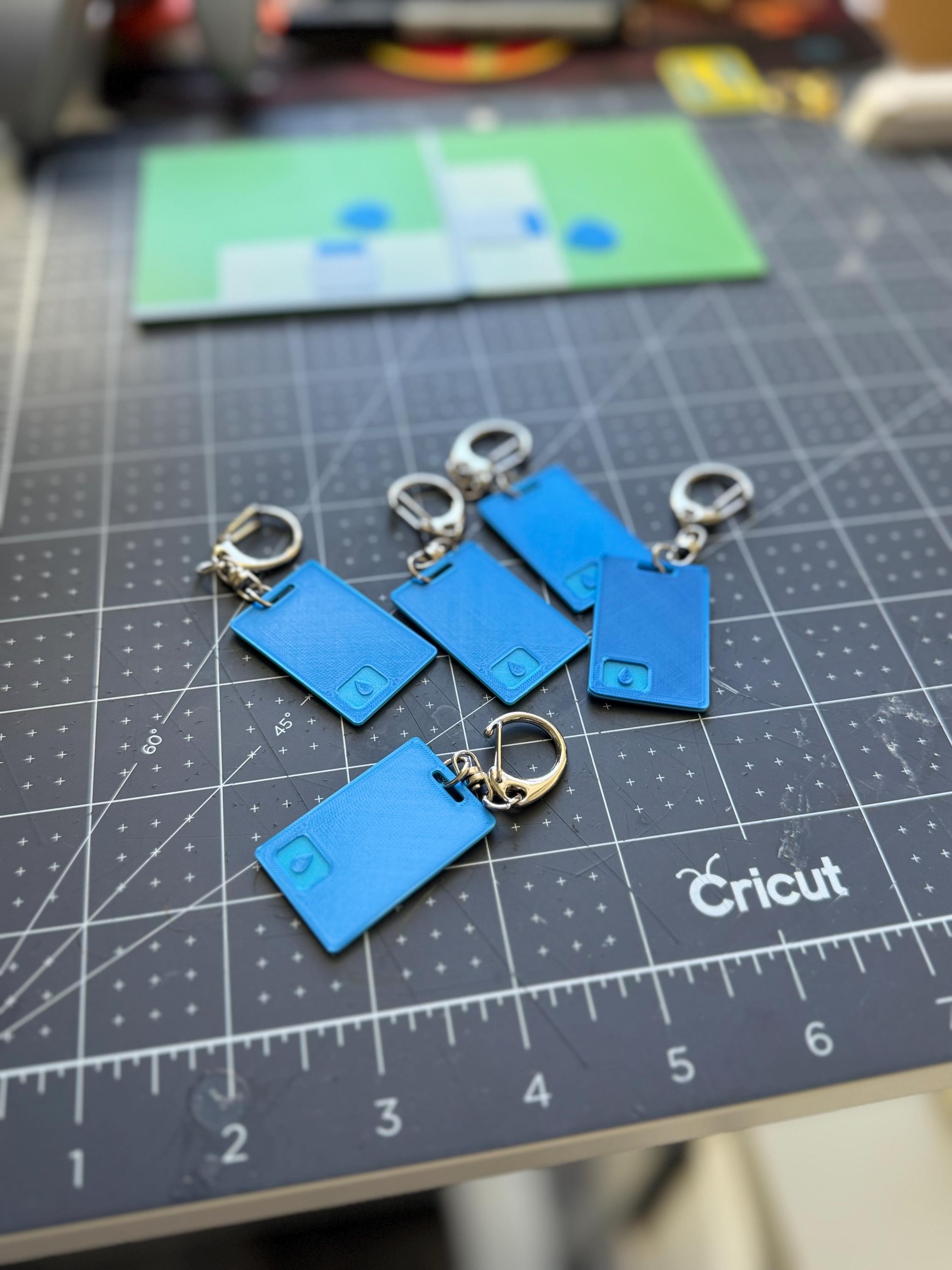 Severance Lumon ID Badge Keychain 3D Printed Keychain Lumon Employee ...