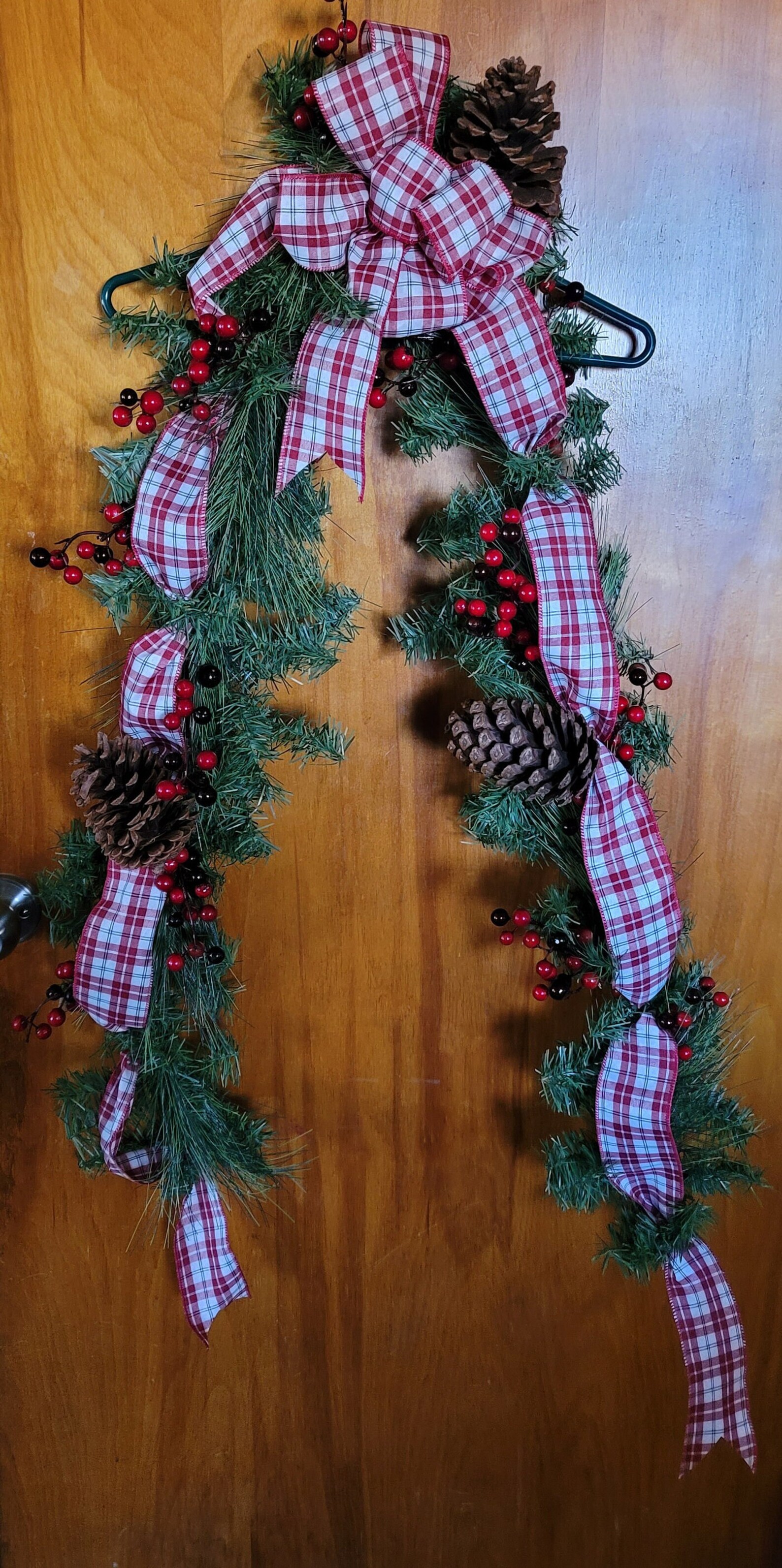 Garland Christmas Plaid, Berries and Pinecone - Etsy