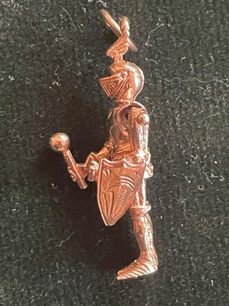 Vintage 9ct British Articulated Knight Charm/pendant - Etsy
