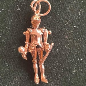 Vintage 9ct British Articulated Knight Charm/pendant - Etsy